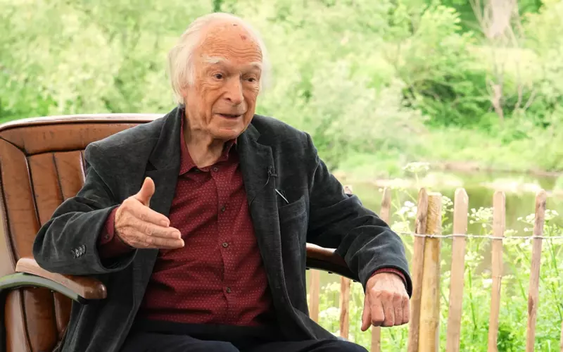 On the symmetry of order and disorder | Denis Noble